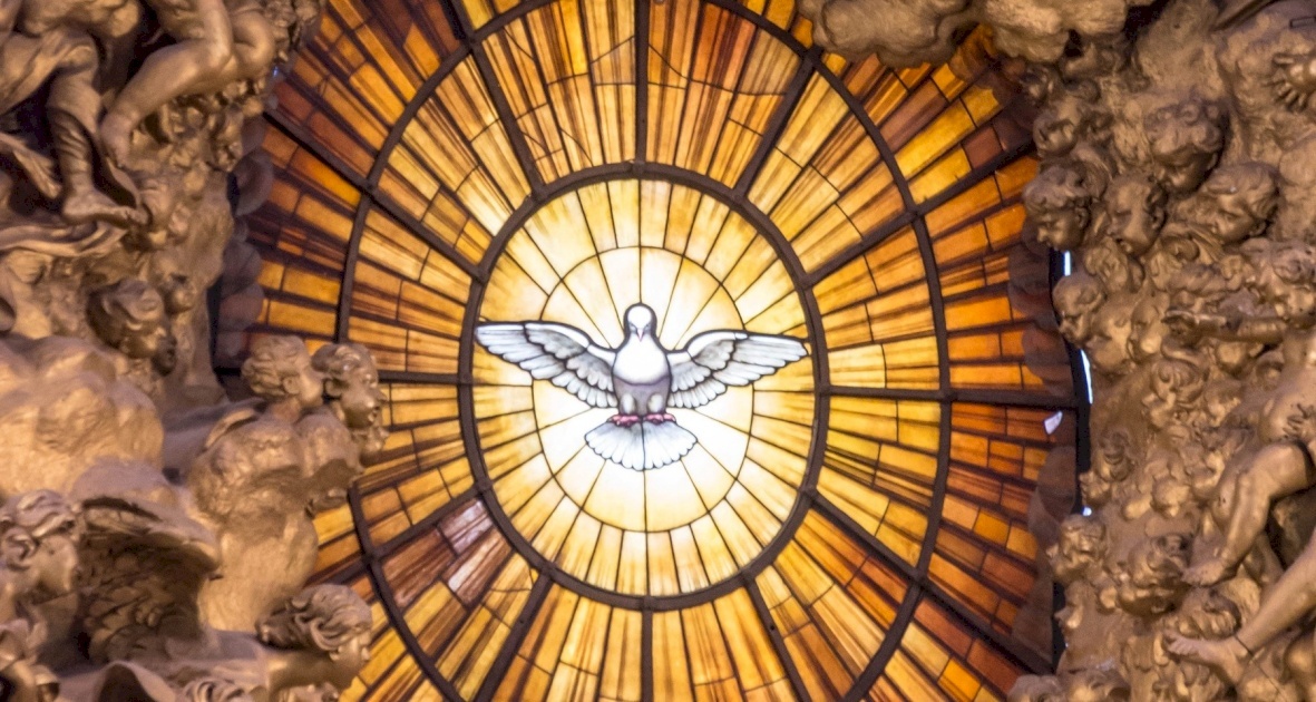 3 Ways Catholic Radio Can Draw You Closer to the Holy Spirit - Catholic ...
